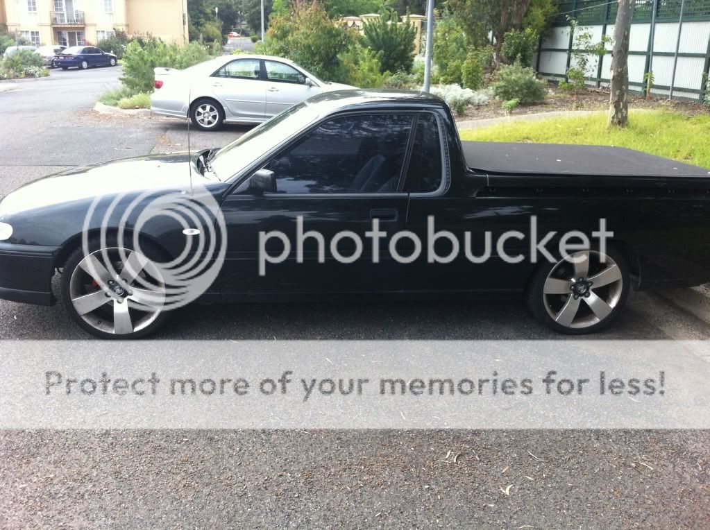 [VIC] - VS UTE V8 Manuel Black | Just Commodores